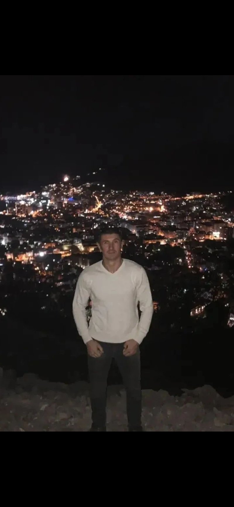 Ne treba mi ništa sa tobom našao sam sve ...