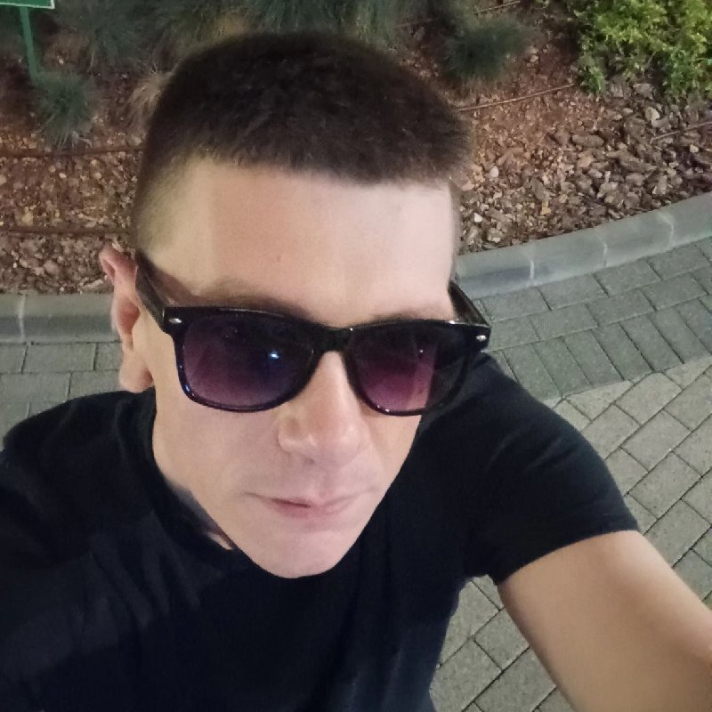Diskretan i galantan za druzenje sa damama !!!