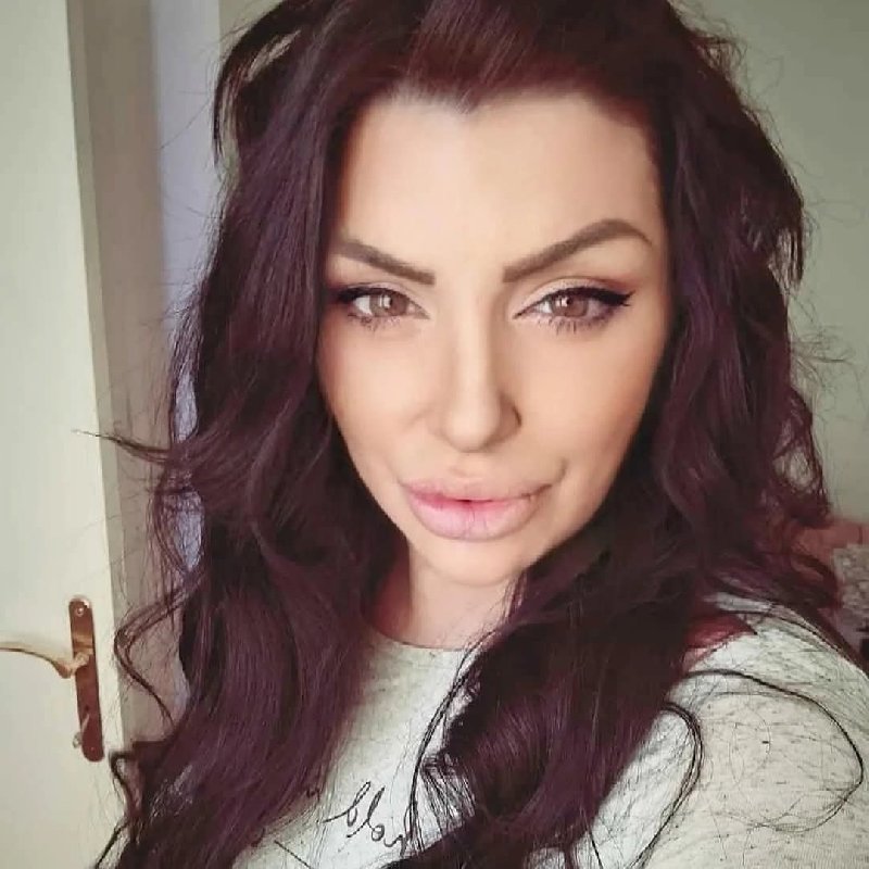 Zelim brak