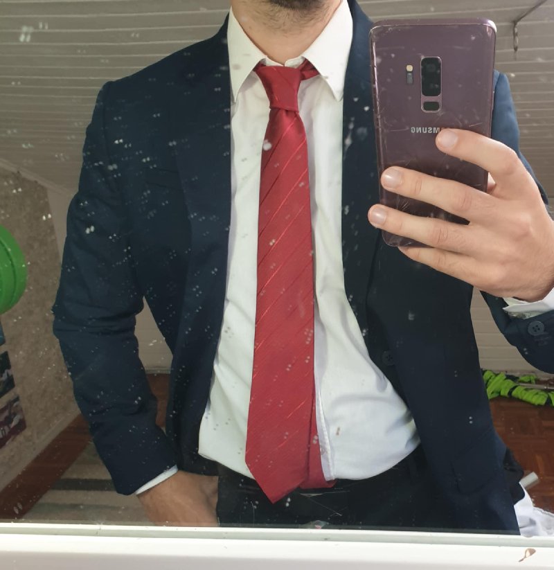Muška osoba od 26 godina traži mladju