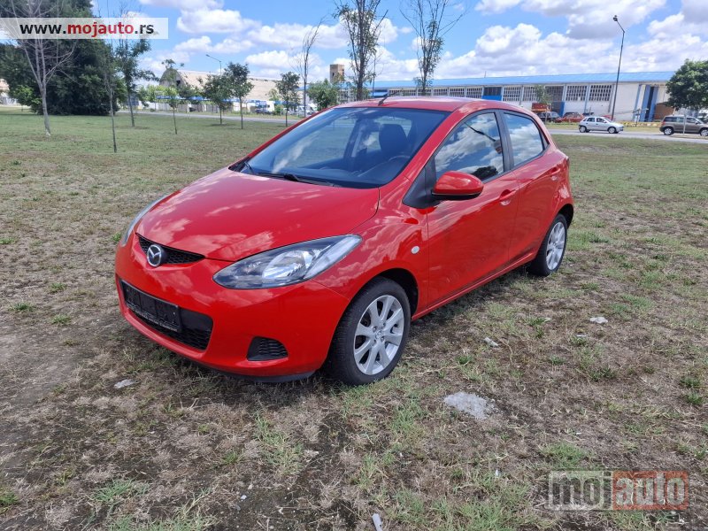 Mazda 2 1,3b