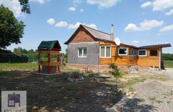 Kuća 80m2, 25 ari placa, Poljane, Obrenovac – 53.000€