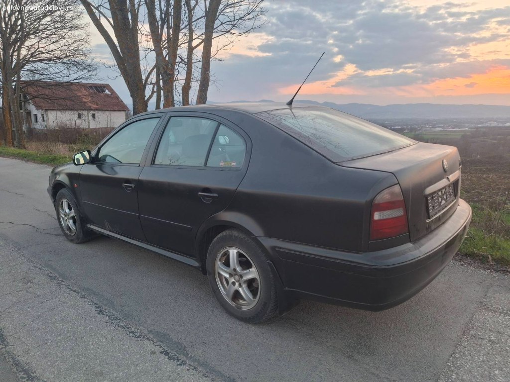 OCTAVIA ROOMSTER PRAKTIK YETI FABIA VW SEAT AUDI POVOLJNO