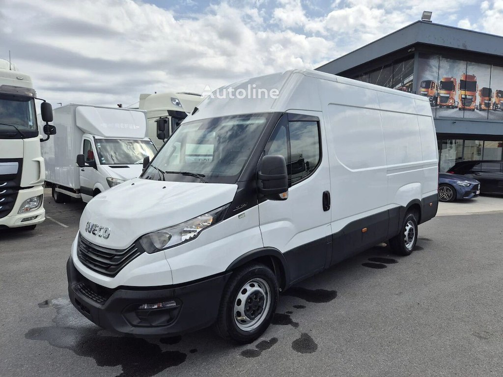 IVECO Daily 35 S 14 minibus furgon