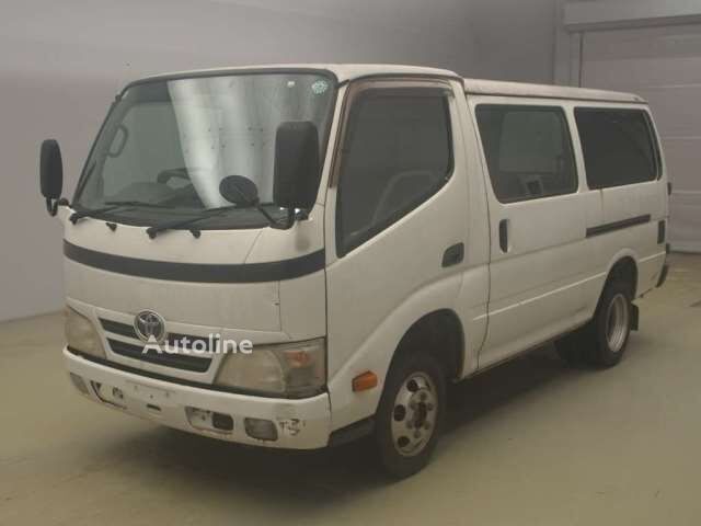 Toyota DYNA minibus furgon