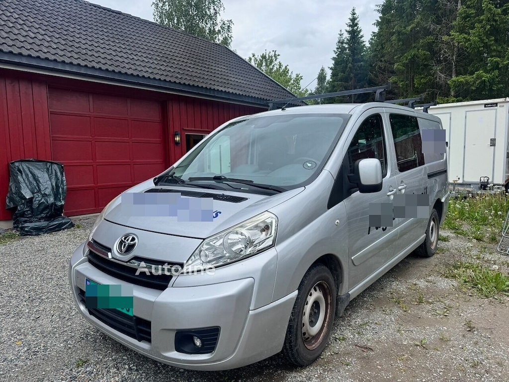 Toyota proace minibus furgon