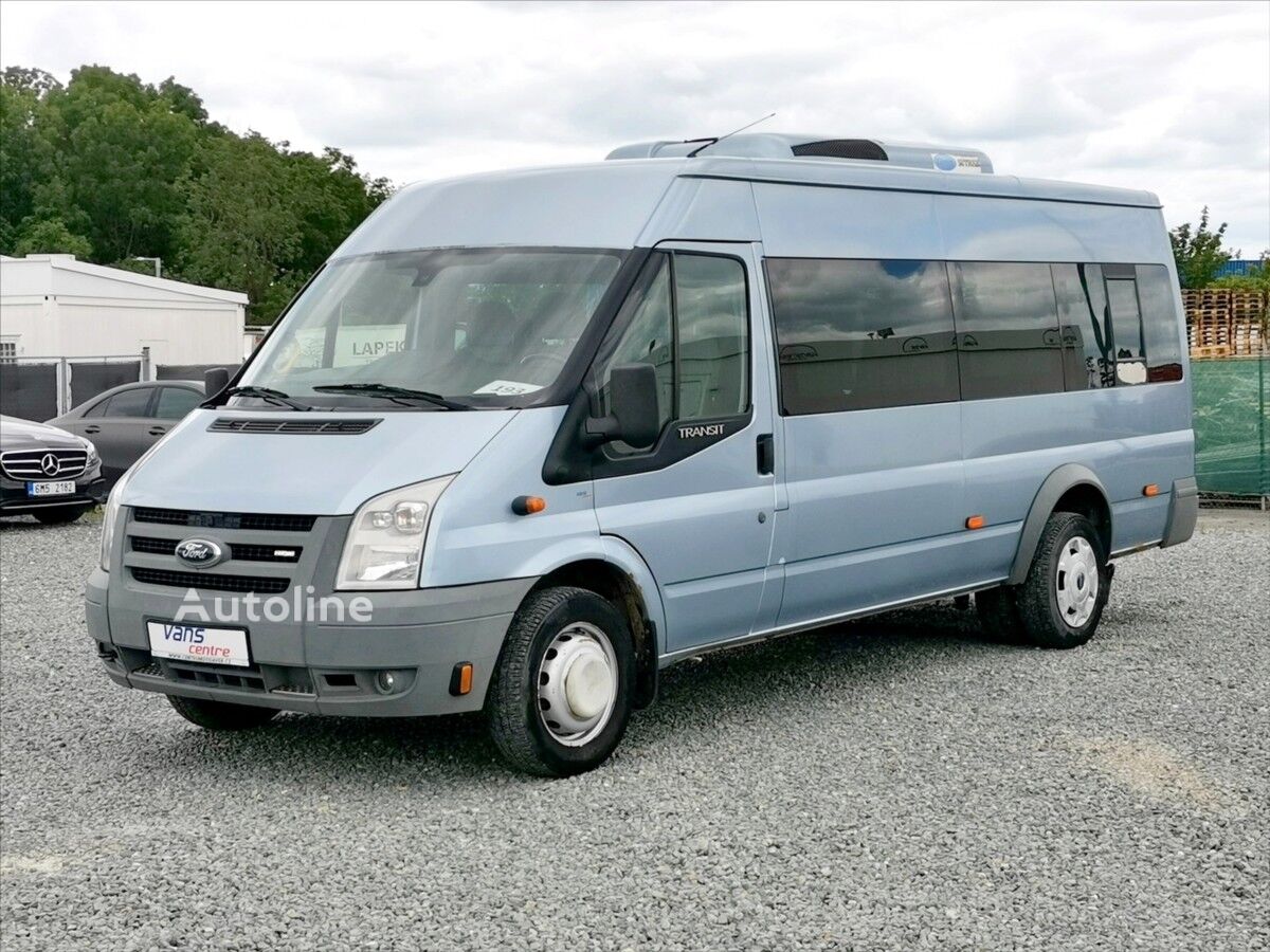 IVECO Transit 2.4TDCI/103kw BUS 17míst/tažné putnički minibus