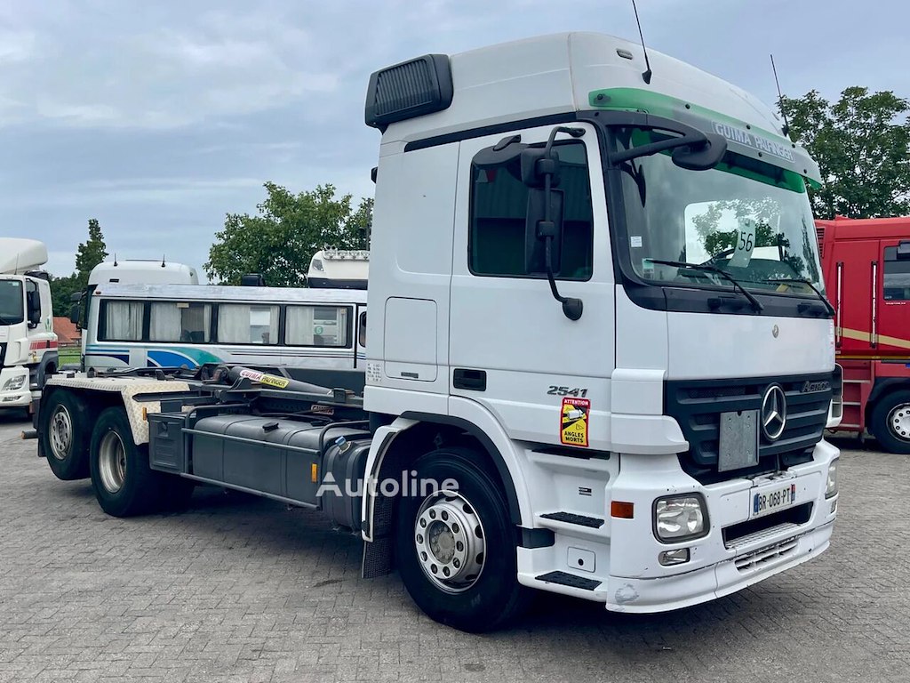 Novi Mercedes-Benz Actros 2541 493099 km original, 3 pedals, "as new" condition! kamion rol kiper
