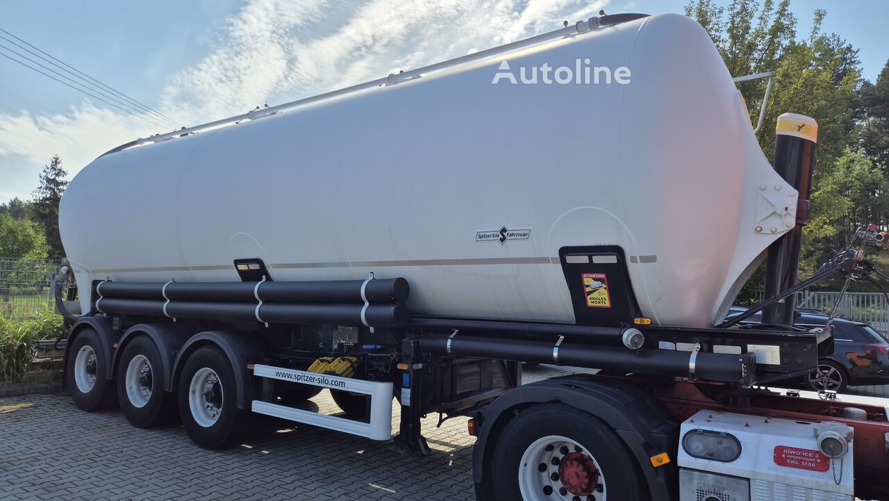 Spitzer SK2745CAL cisterna silos