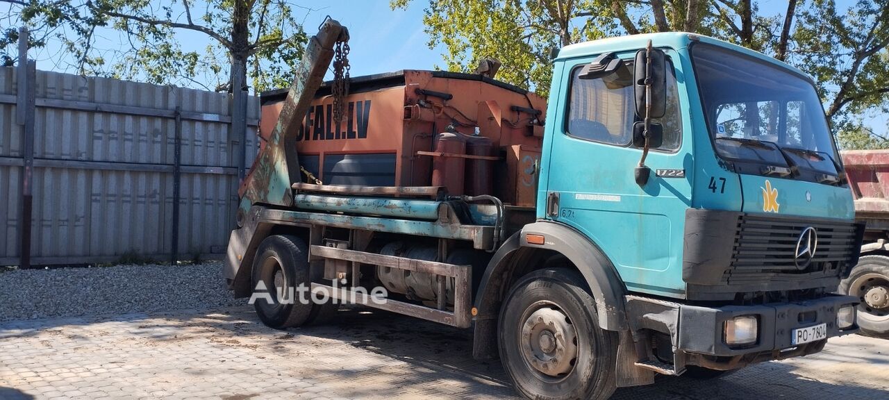 Mercedes-Benz 1722 kamion autopodizač kontejnera