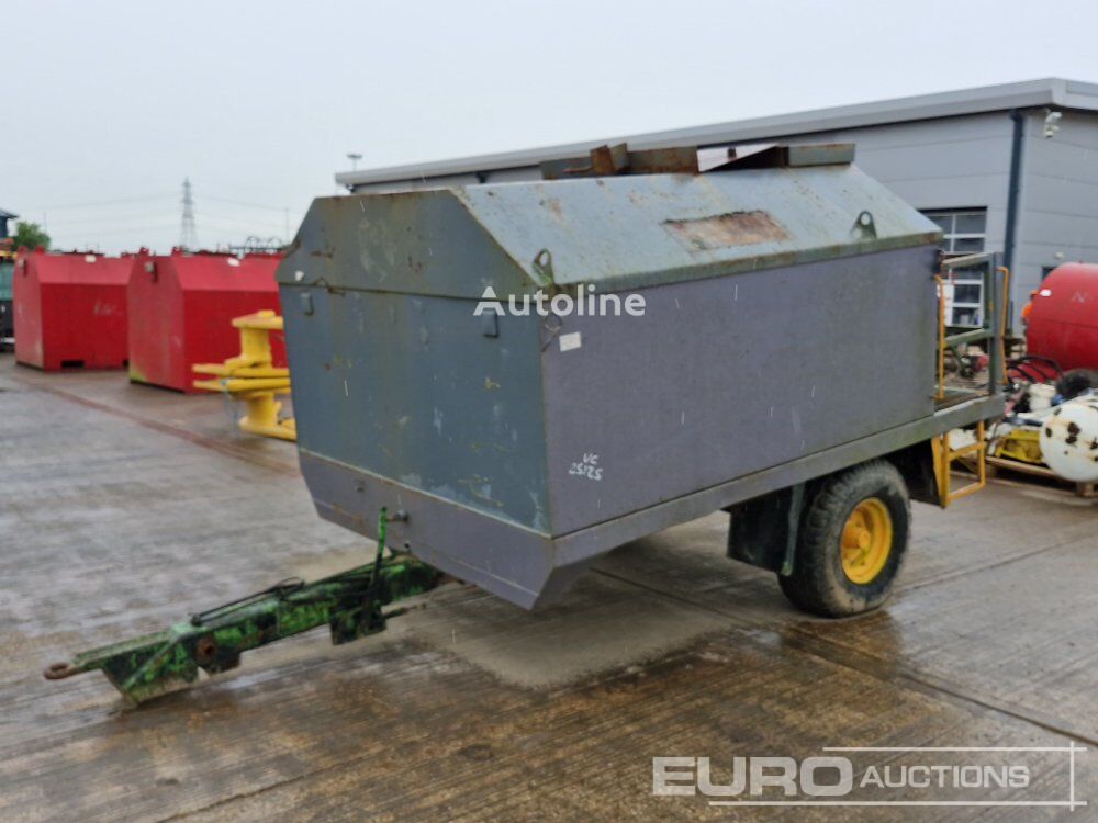 Prodaje se Major Single Axle prikolicu cisternu za gorivo na aukciji
