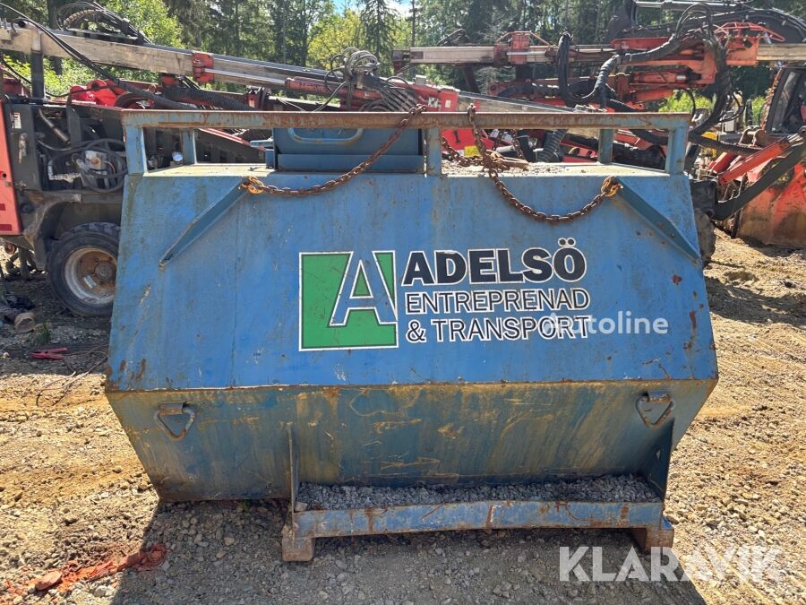 Prodaje se Färmartanken AB Farmartank Färmartanken rezervoar za skladistenje goriva na aukciji