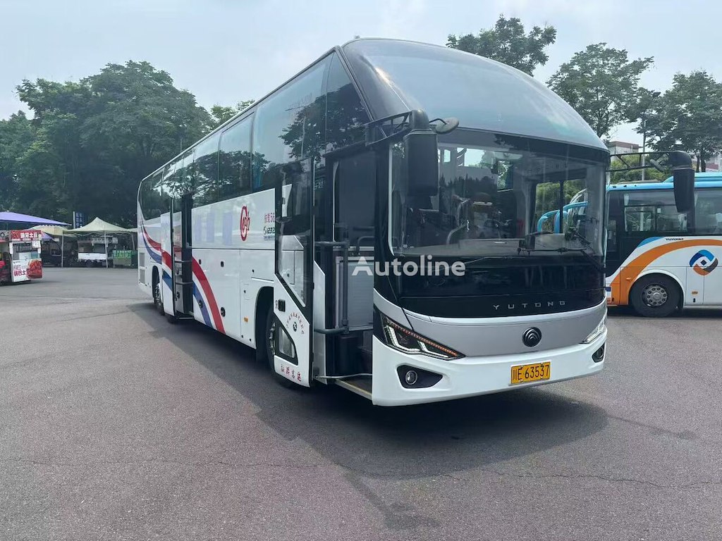 Yutong C13 turistički autobus