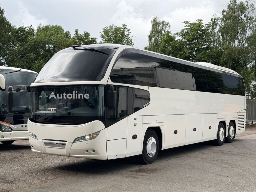 Neoplan P15 turistički autobus