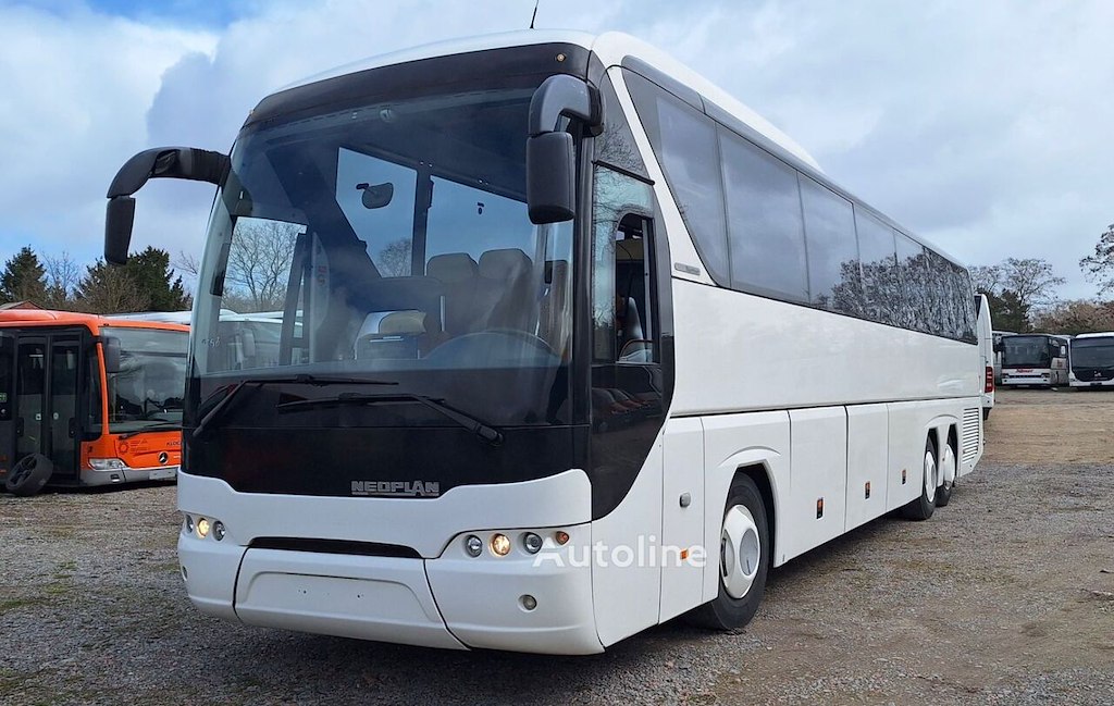 Neoplan P22 N 2216/3 SHDL T turistički autobus
