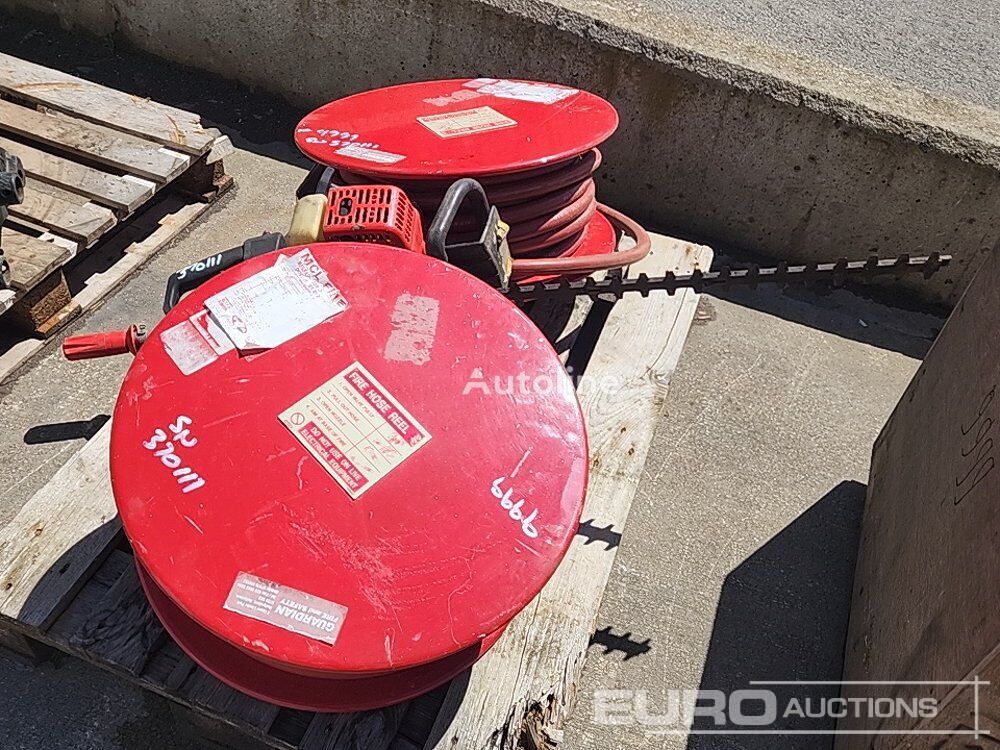 Prodaje se Fire Hose Reels vatrogasnu opremu na aukciji