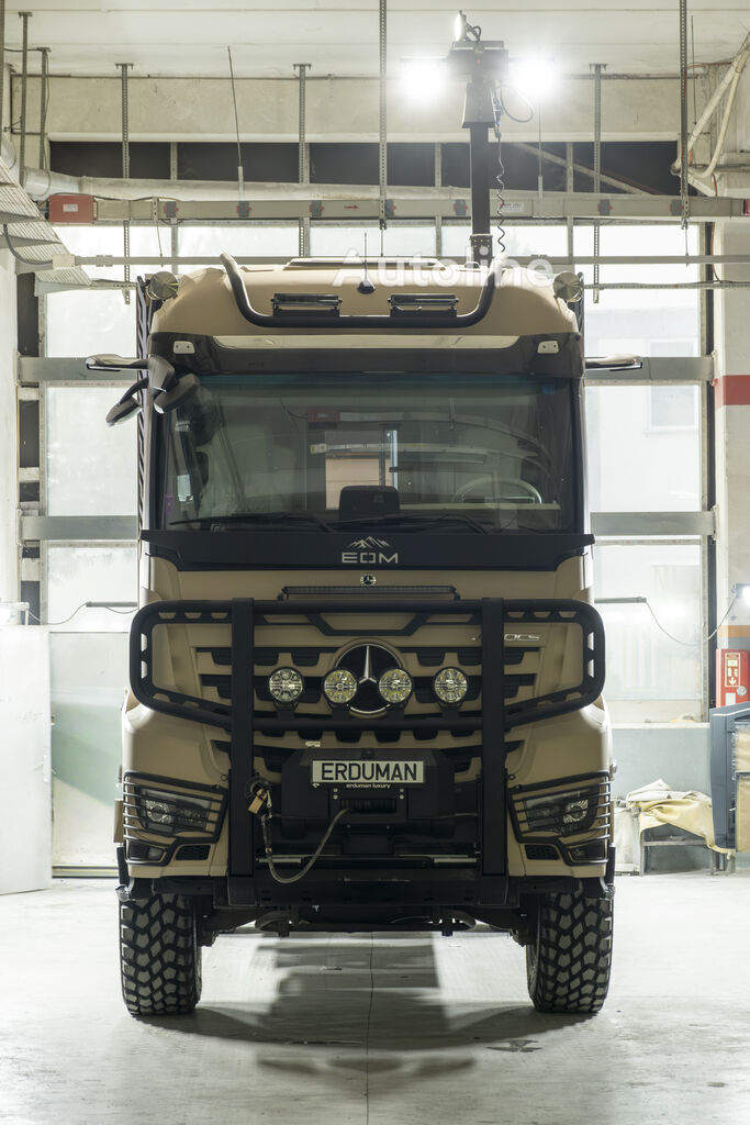 Novi Mercedes-Benz AROCS poluintegrisani kamper