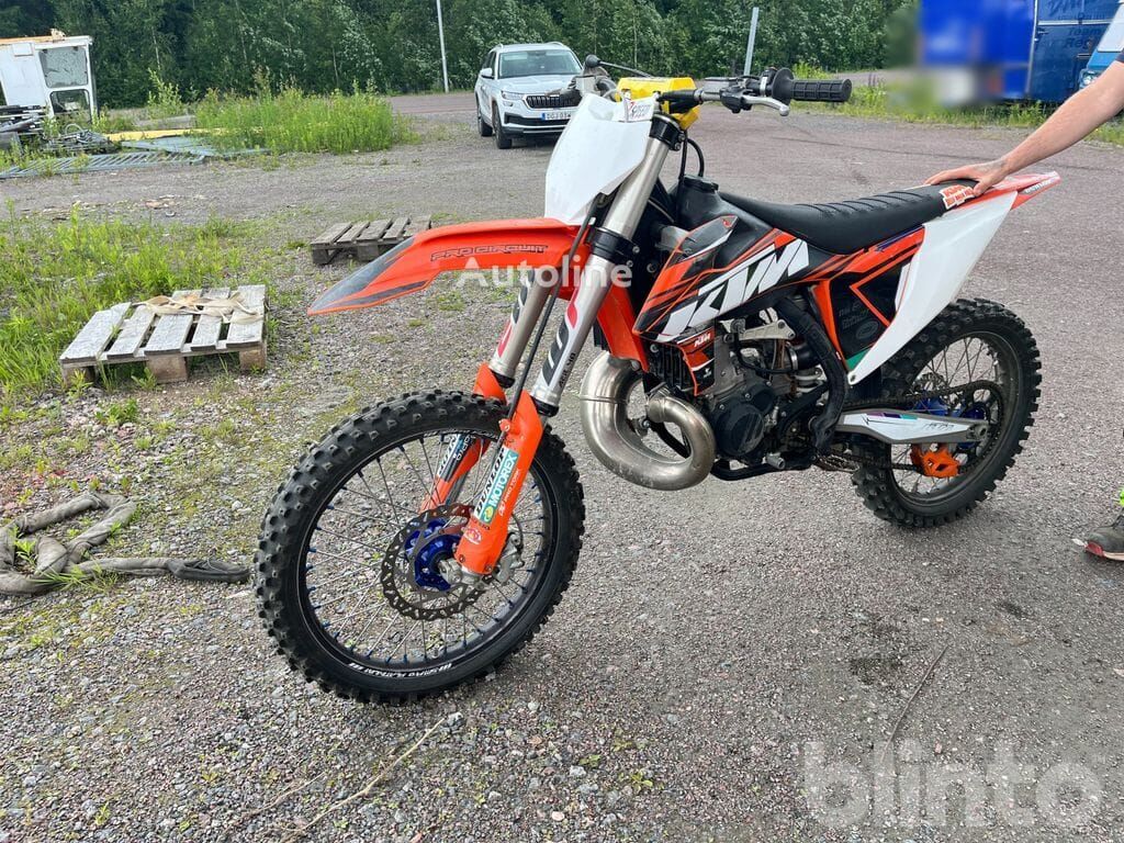Prodaje se KTM 250 SX motocikl na aukciji