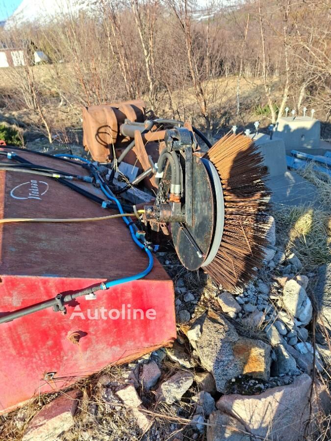 Prodaje se Tokvam feiekost četku za čišćenje ulica na aukciji