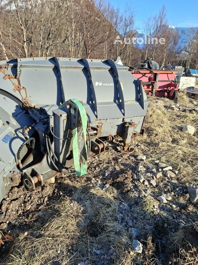 Prodaje se Holms Til traktor raonik za sneg na aukciji