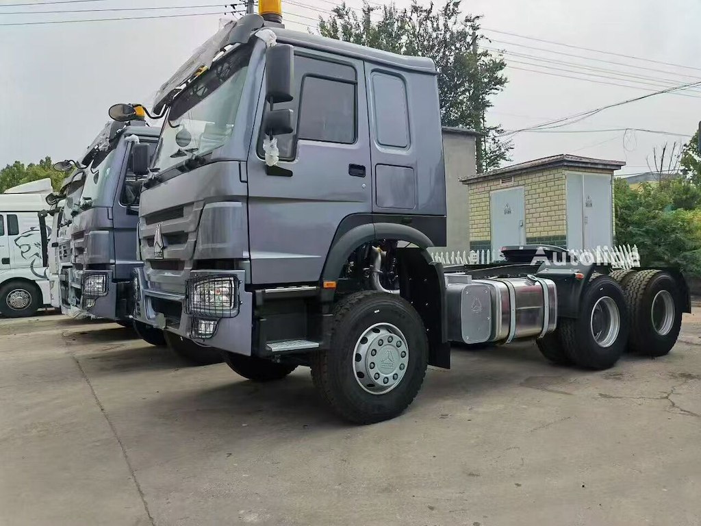 Novi Howo A7 tegljač