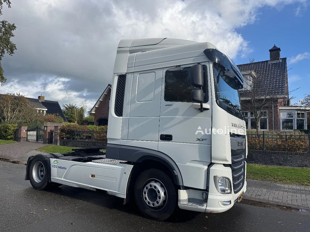 DAF XF 450 Spacecab. New tacho tegljač