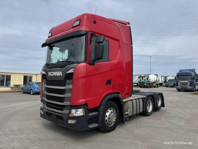 Scania S450 tegljač