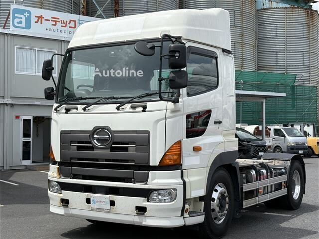 Hino PROFIA tegljač