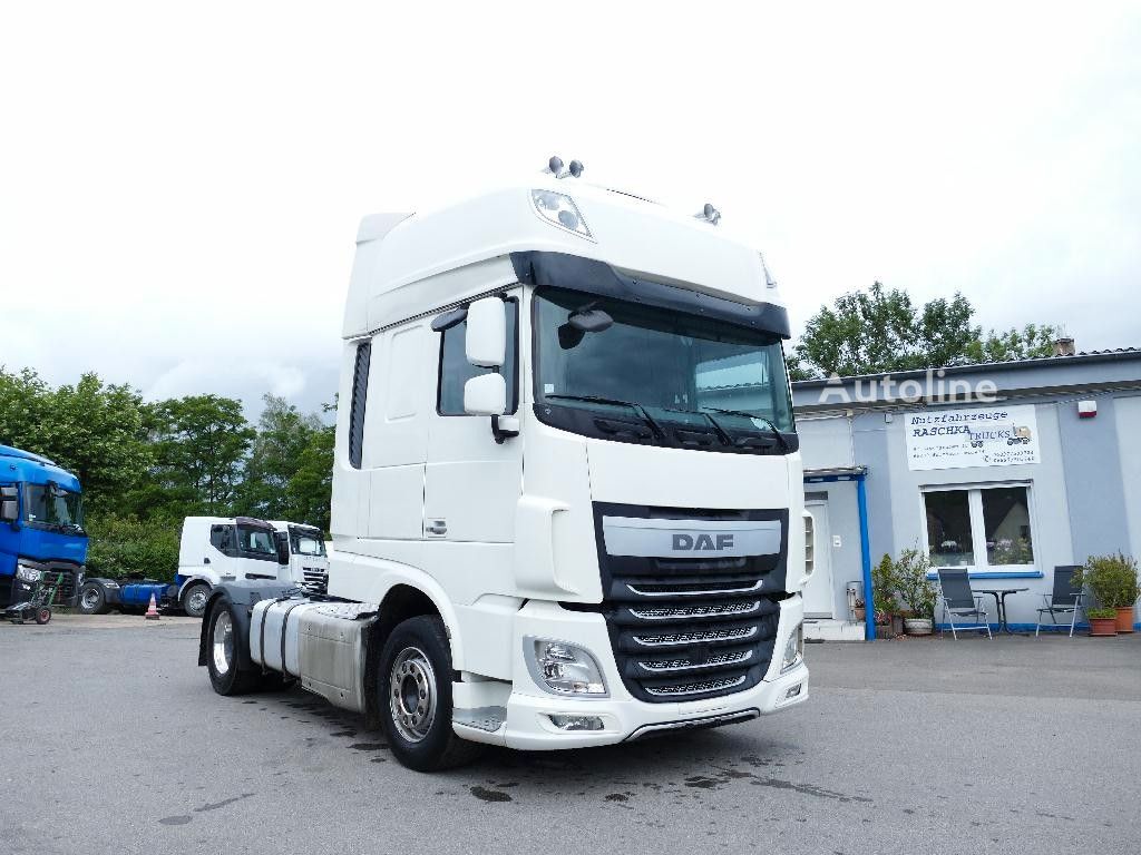 DAF XF 510 Superspace Cab *Standklima*^RETARDER* tegljač