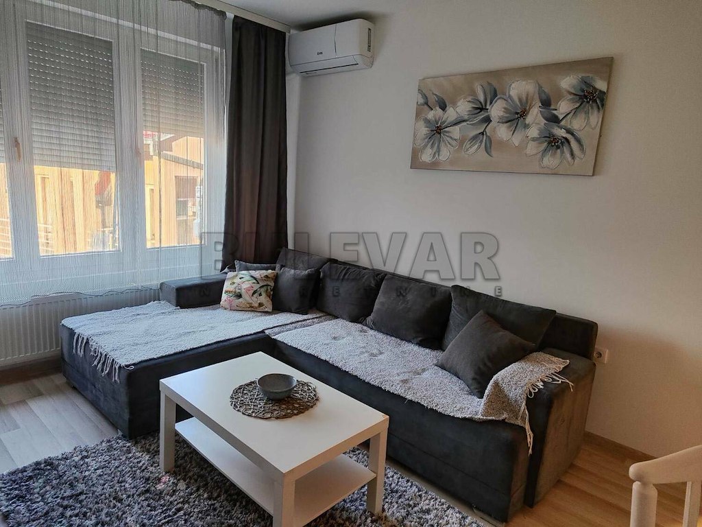 Jednoiposoban stan, Niš - Centar | Izdavanje · 40m² · 400€