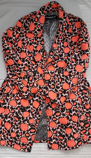 Desigual mantil