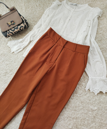    C&A Premium pantalone sa faltama ☆ Vel 36/S ☆
