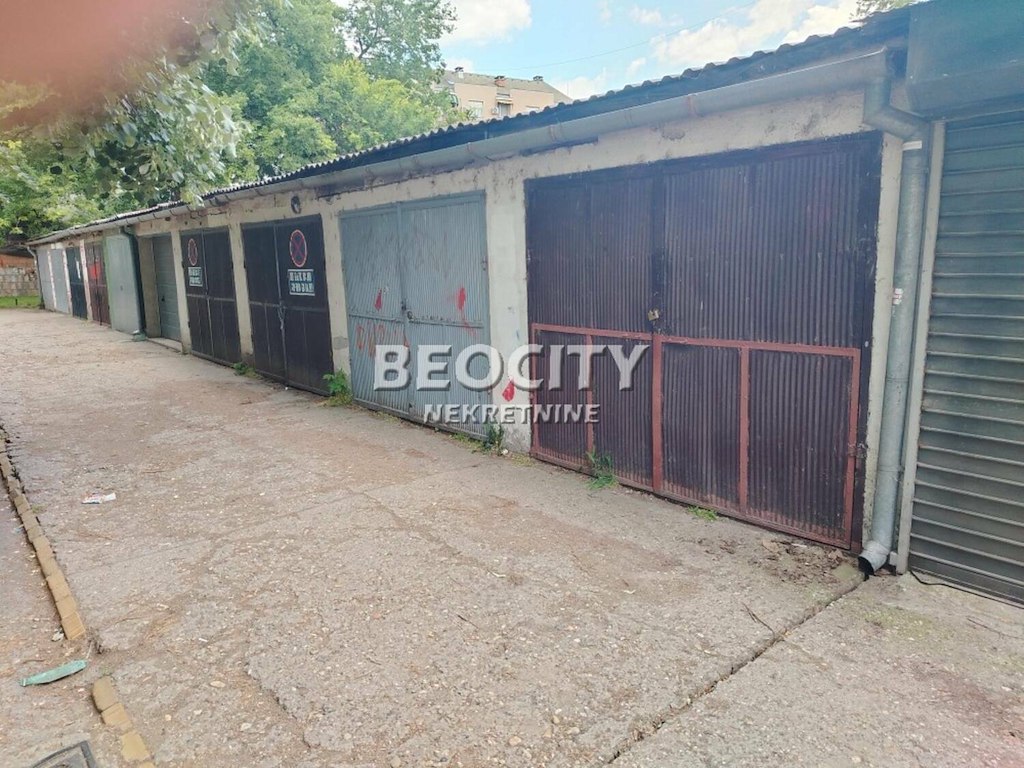 Poslovni prostor / Lokal, Novi Sad - Bulevar Oslobođenja | Izdavanje · 20m² · 90€