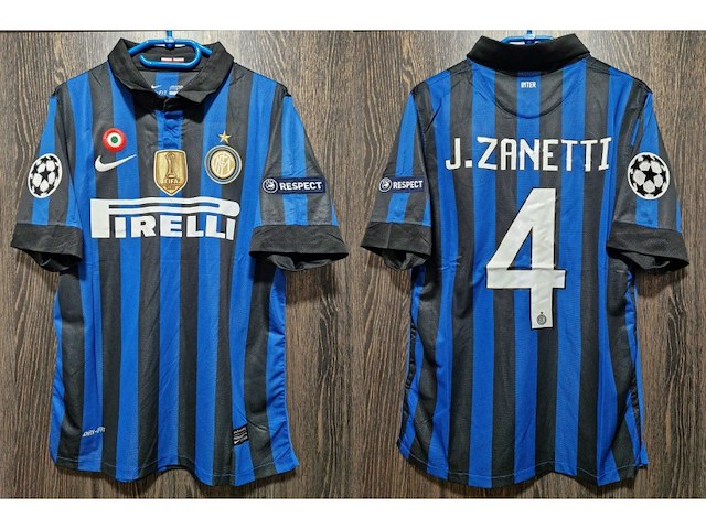Inter dres 2011-12 Javier Zanetti 4