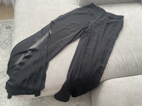 ZARA pantalone NOVE XS/S