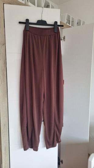 Široke pantalone Zara