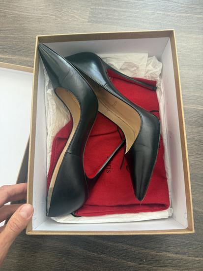 Louboutin So Kate 39.5 original