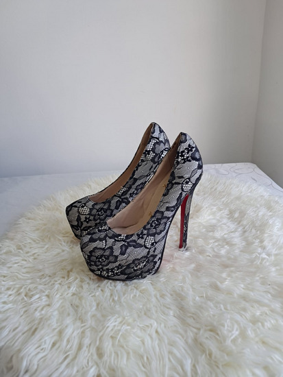 Christian louboutin original štikle