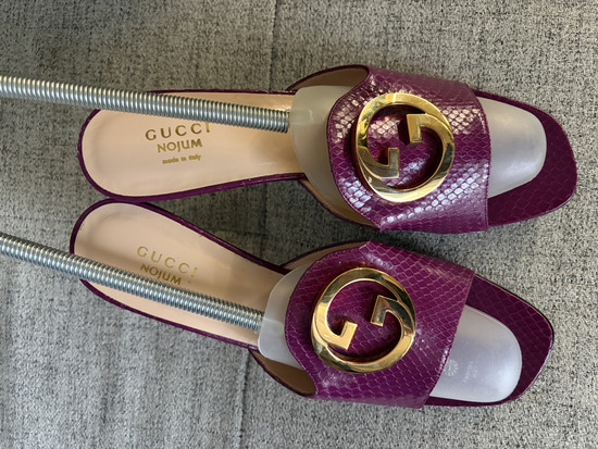 GUCCI sandale *39 Novo