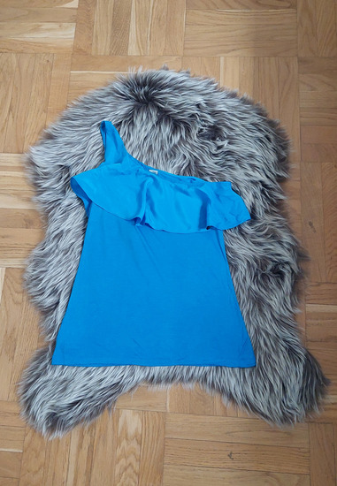 H&M majica sa karnerom