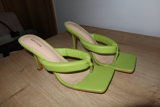 PrettyLittleThing Nove Papuce sa stiklom