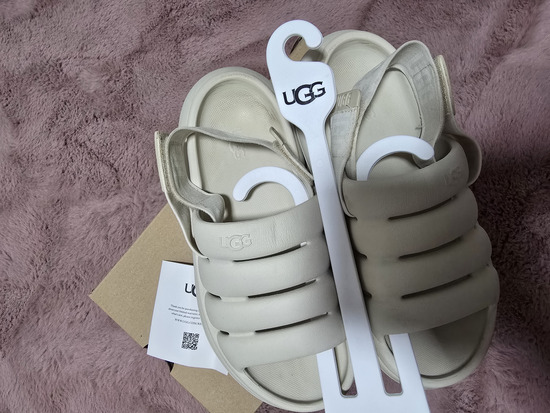 Ugg sandale