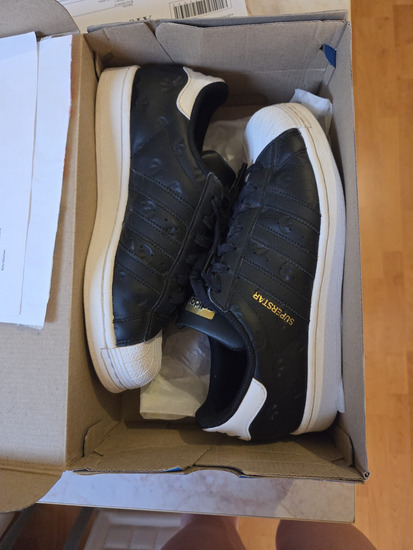 Adidas superstar (25cm)