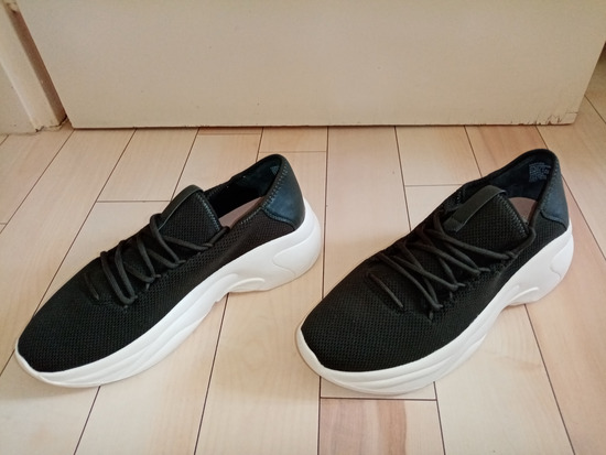 STEVE MADDEN vrhunske zenske patike NOVO