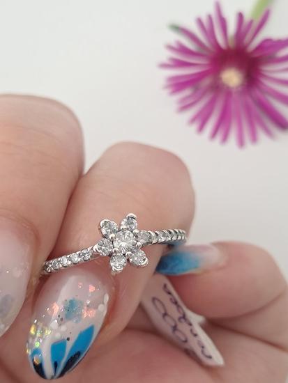 Nov Pandora prsten sa cvetom 925 18mm