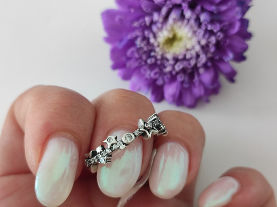 Nov Pandora prsten zvezdice i cirkoni 18,5mm 925