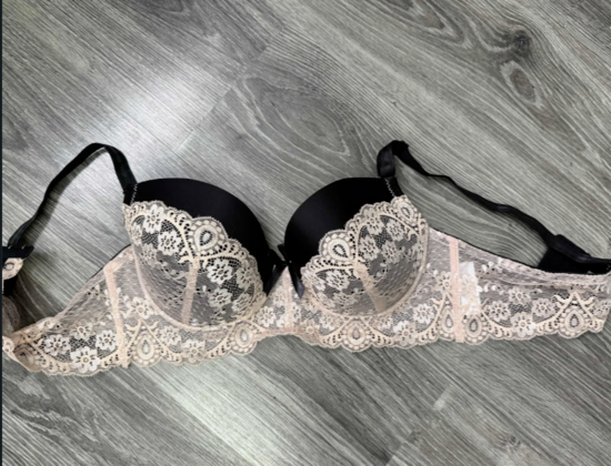 Veoma lep nov brushalter