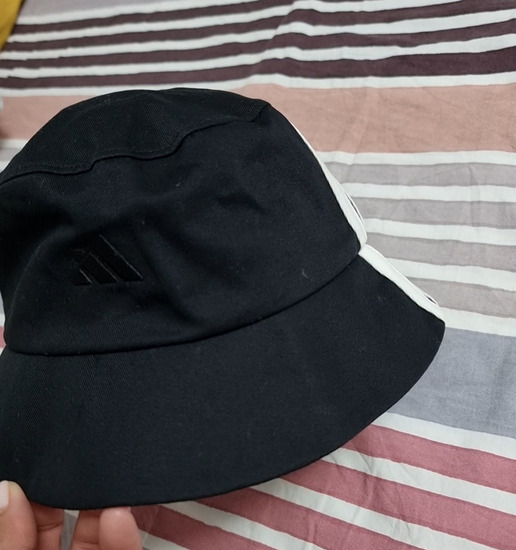 Adidas bucket hat