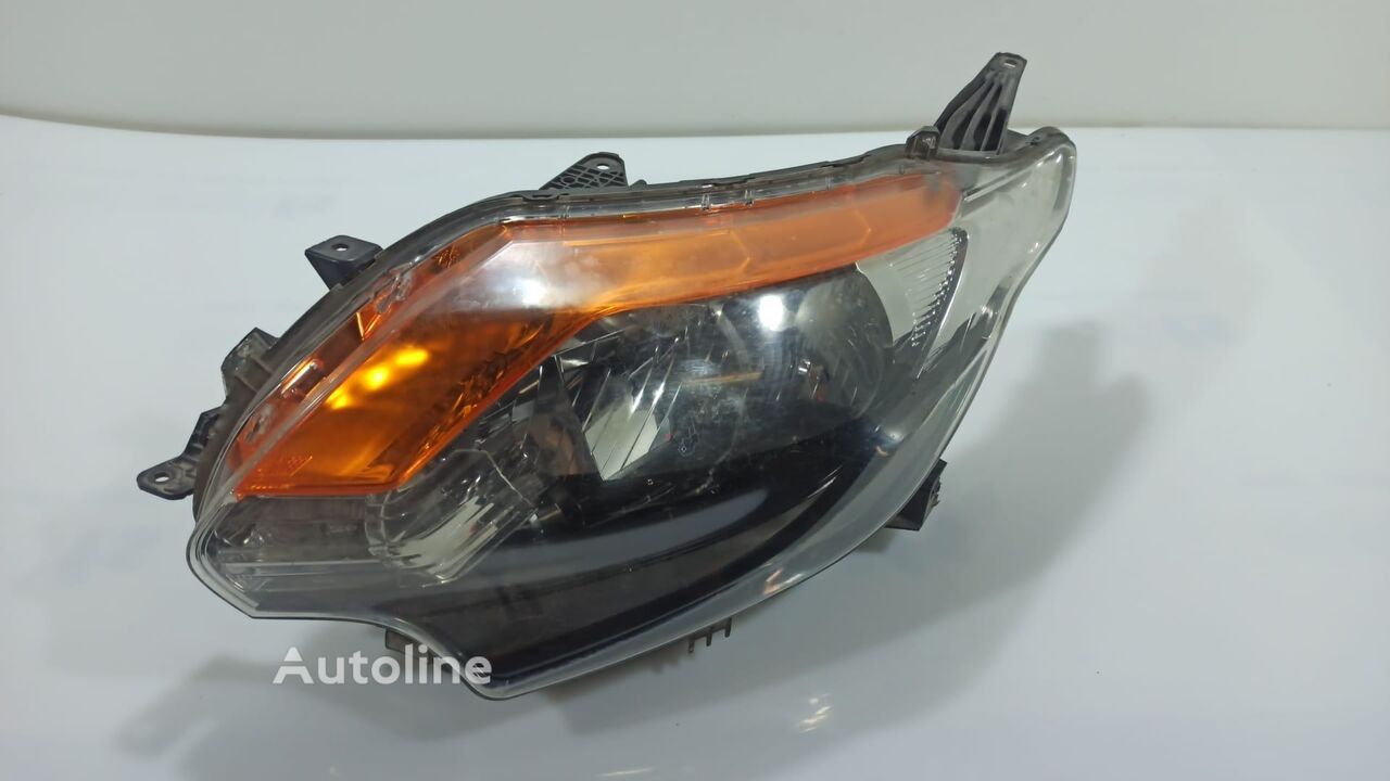 Mitsubishi / Fiat 2015-2019 / Fullback 2016 8301C729 far za kamiona