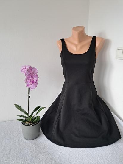 H&M Divided skater mini haljina vel 38